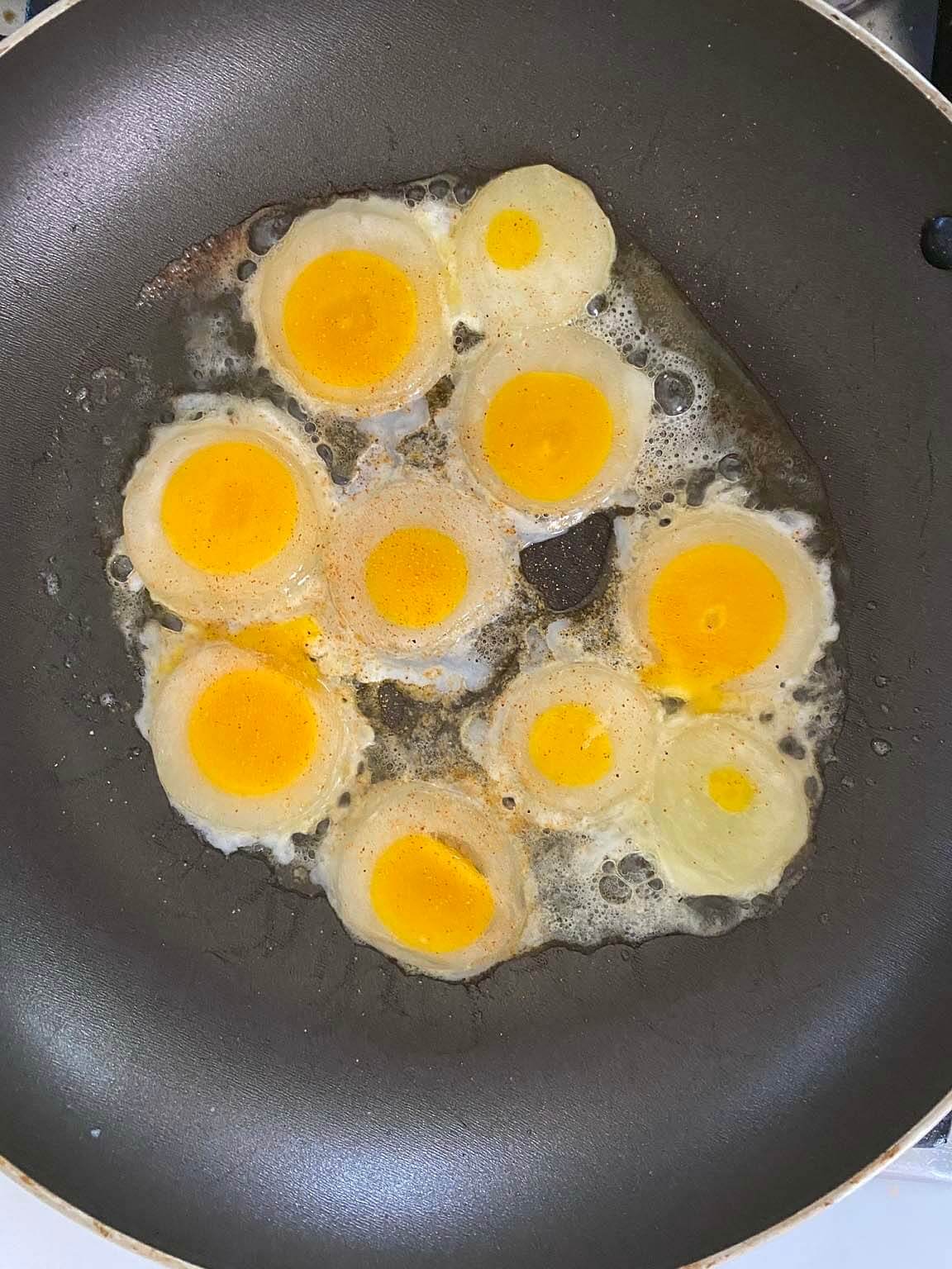 Two Very Strange Ways To Cook Eggs | StyleBlueprint
