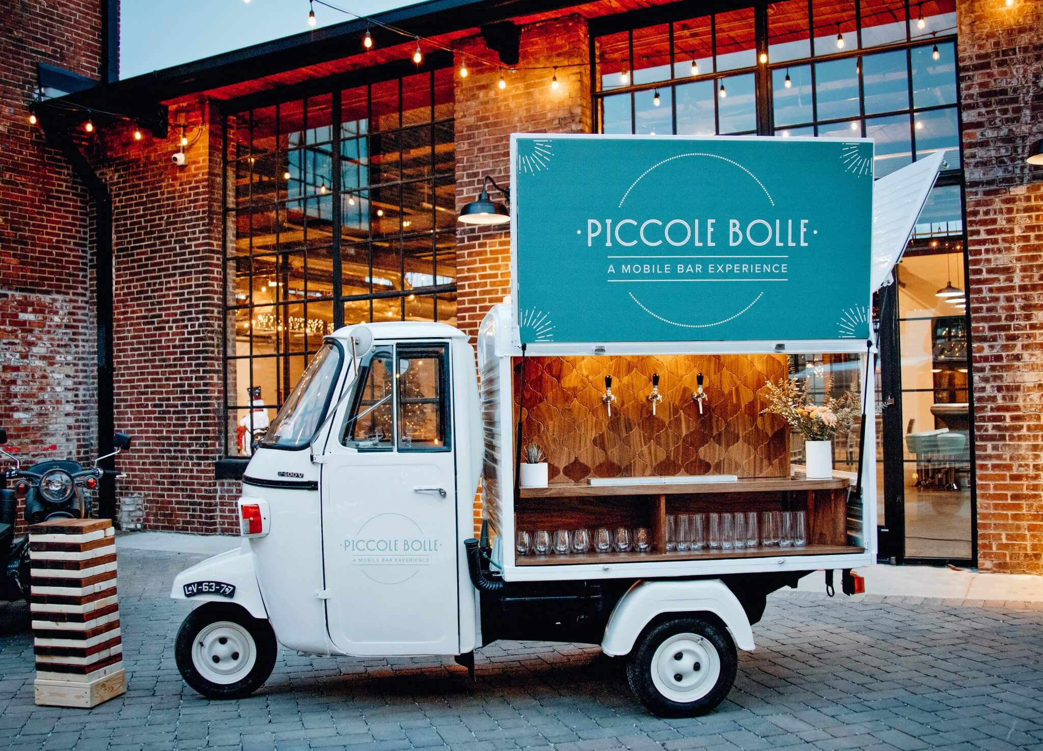 5-mobile-bars-in-nashville-for-your-next-event
