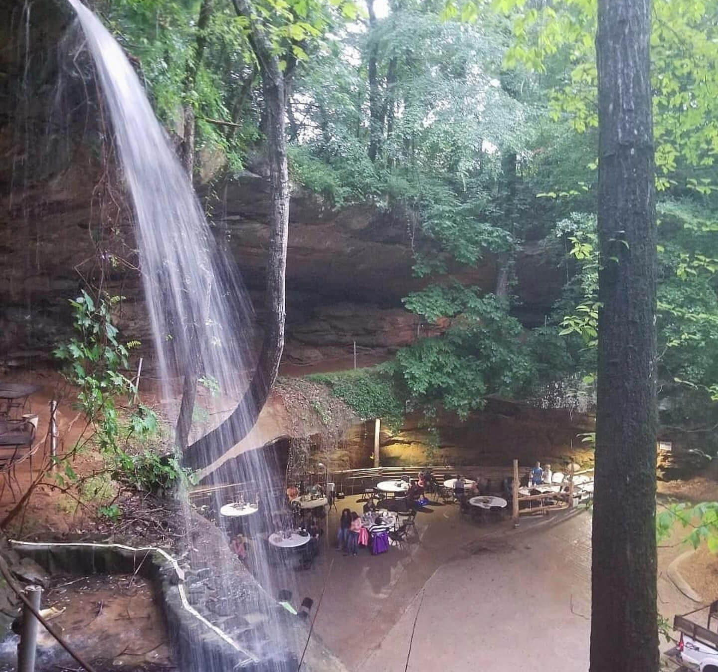3 Small Towns in Alabama to Explore ASAP | StyleBlueprint