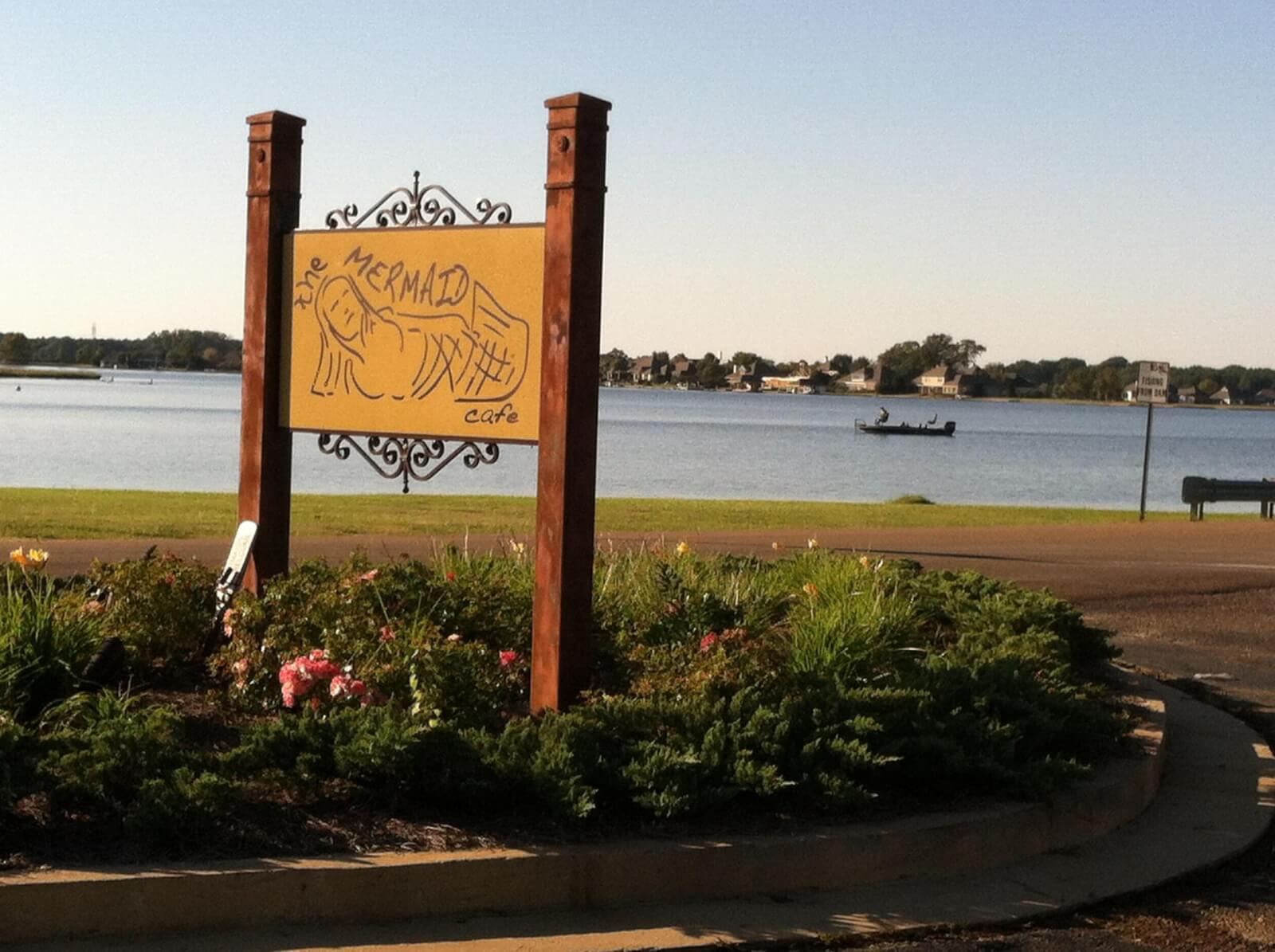Waterfront Dining: Hidden Gems Across the South | StyleBlueprint