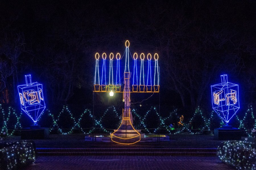 10 Unique Holiday Displays to Visit in the South | StyleBlueprint