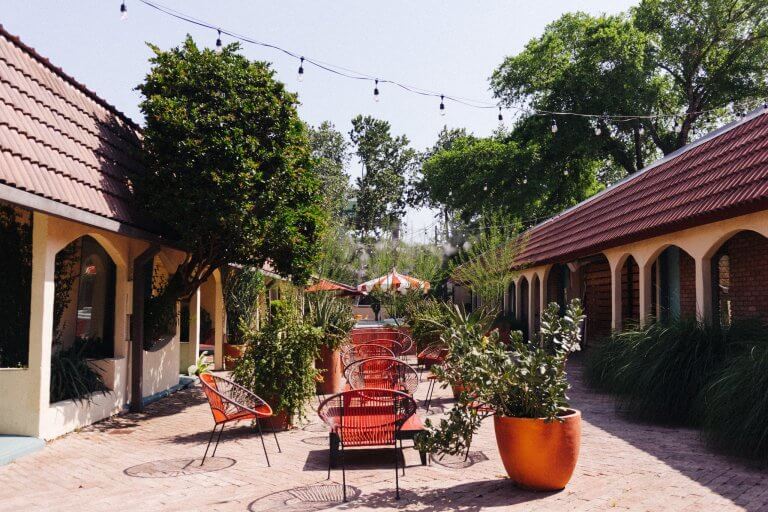10 Quirky Retro Hotels in the South | StyleBlueprint