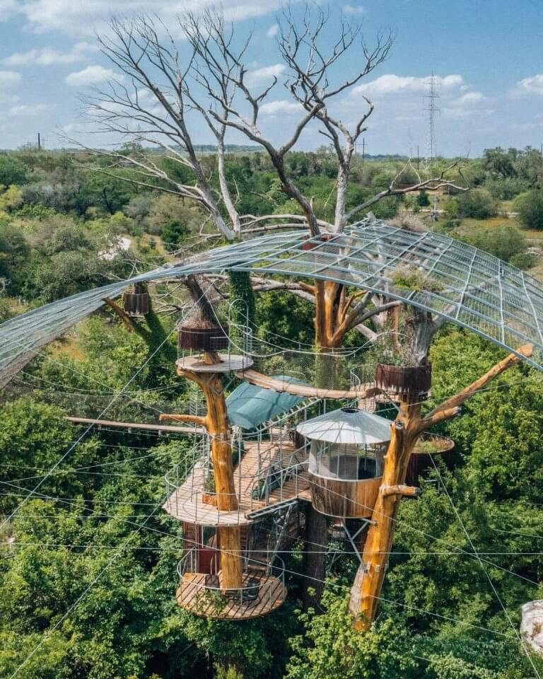 Stay in These 10 Magical Treehouses | StyleBlueprint