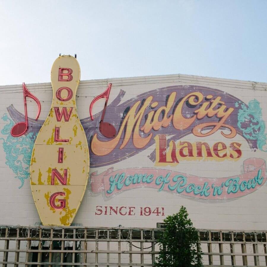 Heard of 'Eatertainment'? These 6 Southern Venues Do It Right
