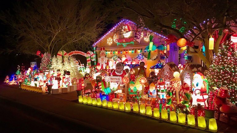 Where to Spend Christmas in Alabama | StyleBlueprint