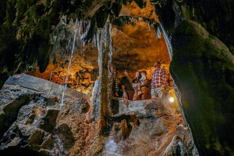 5 Awe-Inspiring Caverns & Caves in Alabama to Explore