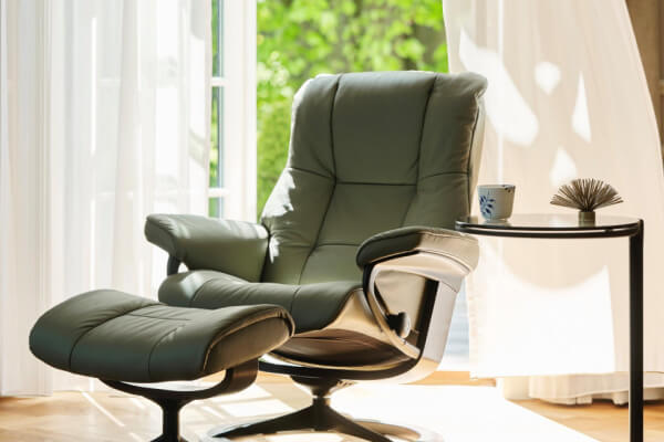 Scandinavian Design Gallery Stressless Dine & Recline Promotion ...